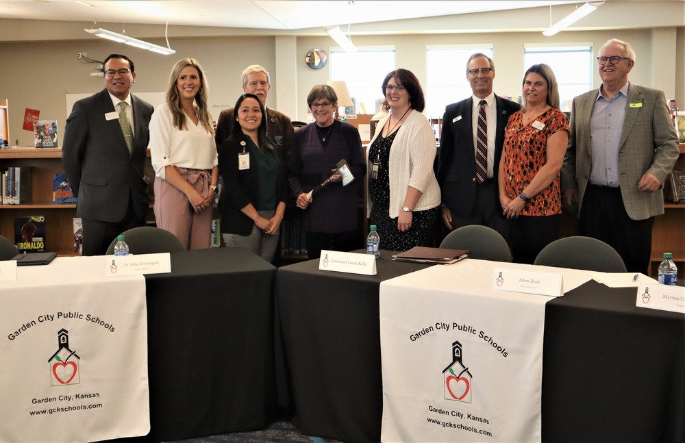 Governor Visits District About Teacher Apprenticeship Program | Garden ...